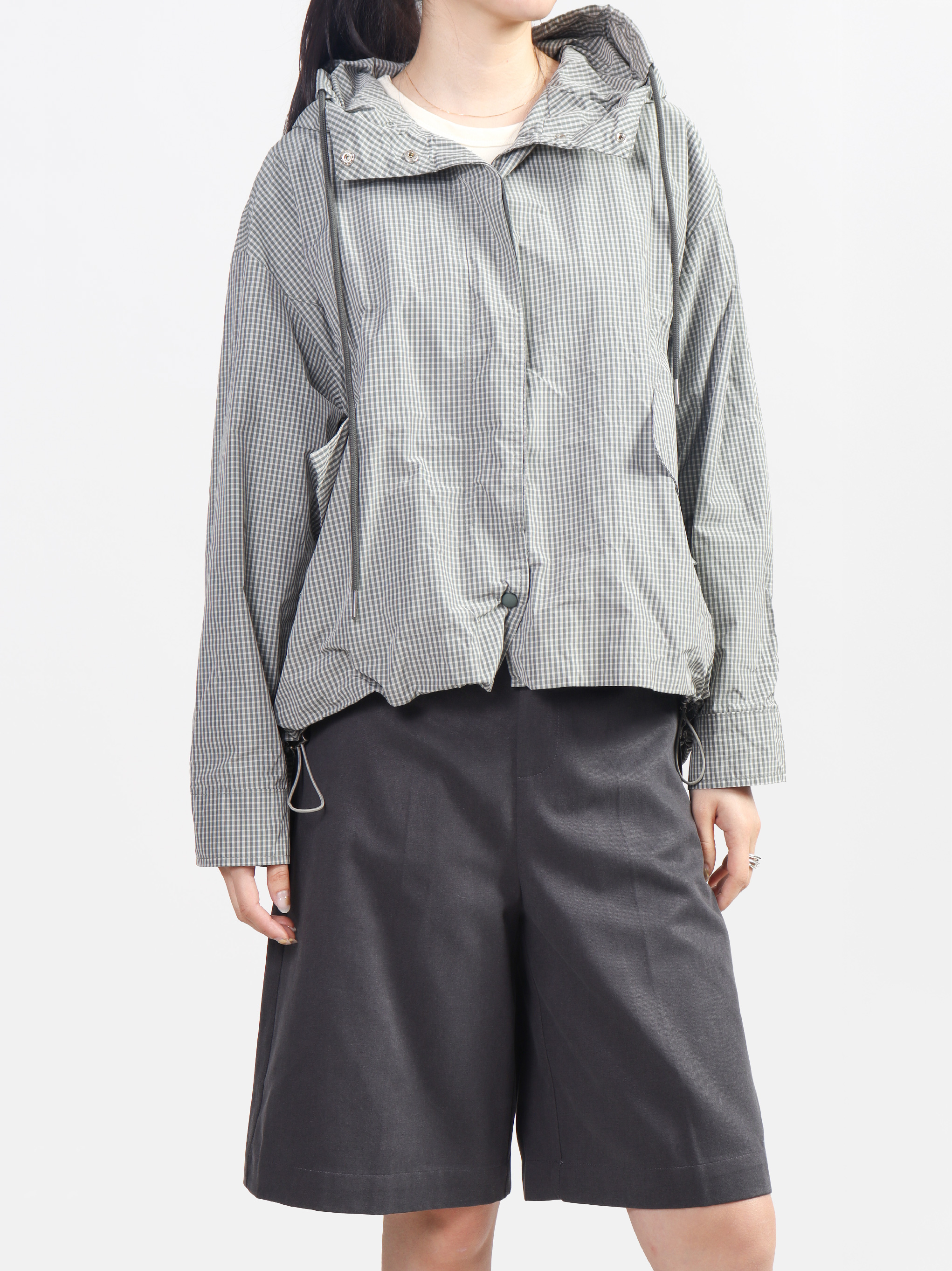 99 BOUTIQUE淺灰綠格紋外套｜HAMA BOUTIQUE 亞瑪精品